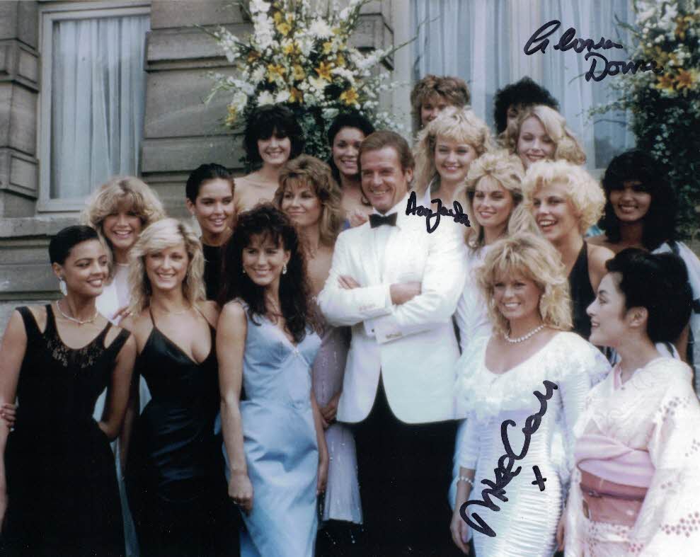 ANN JACKSON, GLORIA DOUSE & NIKE CLARK- James Bond - A View To A Kill ...