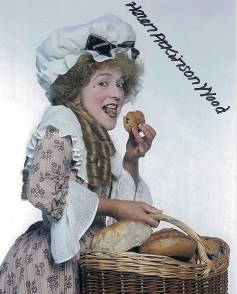 HELEN ATKINSON WOOD - Mrs Miggins in Blackadder - hand signed 10 x 8 p ...