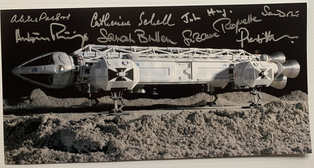 SPACE 1999 16 X 8 hand signed by cast x 8 – Autographica