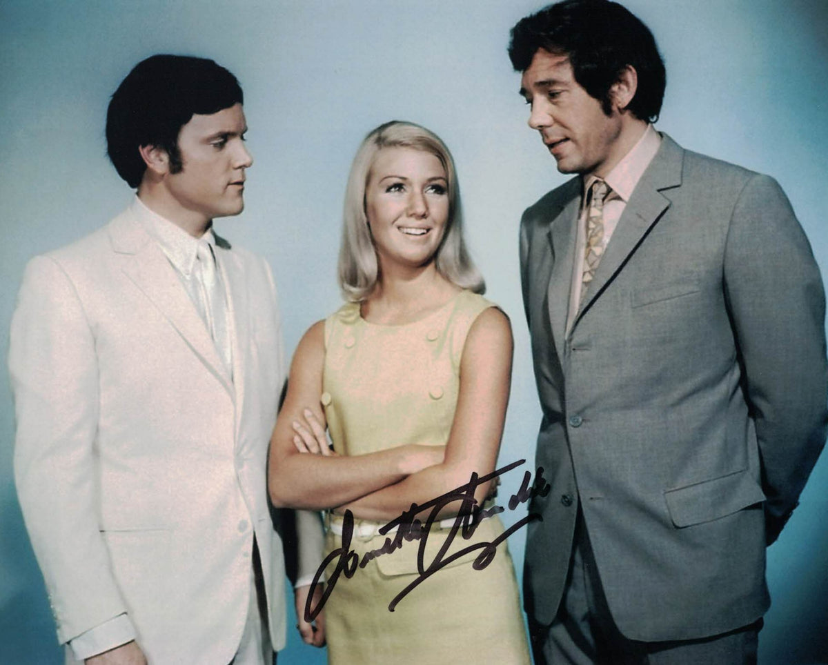 ANNETTE ANDRE - Jeannie in Randall and Hopkirk (Deceased) hand signed ...