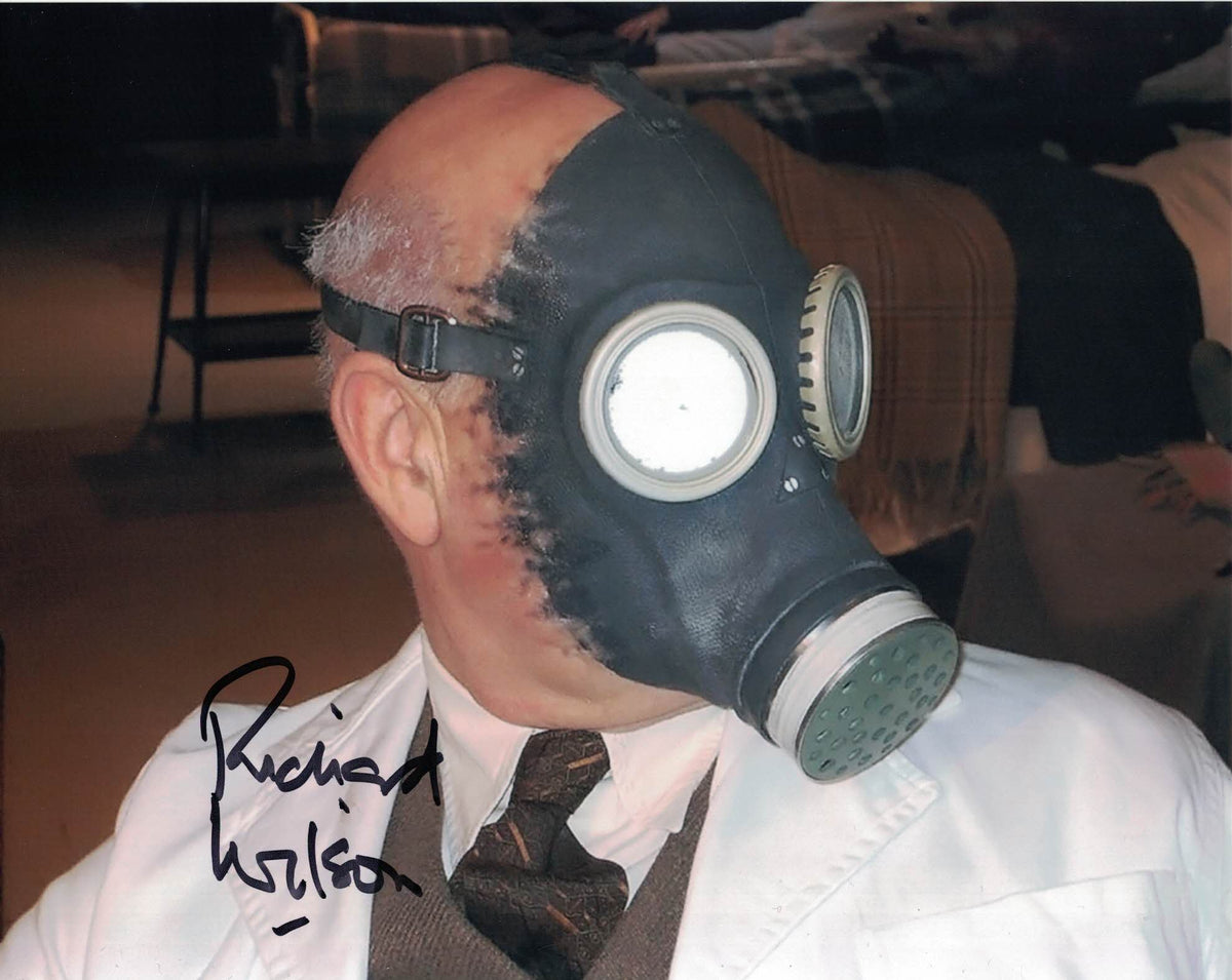RICHARD WILSON - Dr Constantine in Doctor Who - hand signed 10 x 8 pho ...