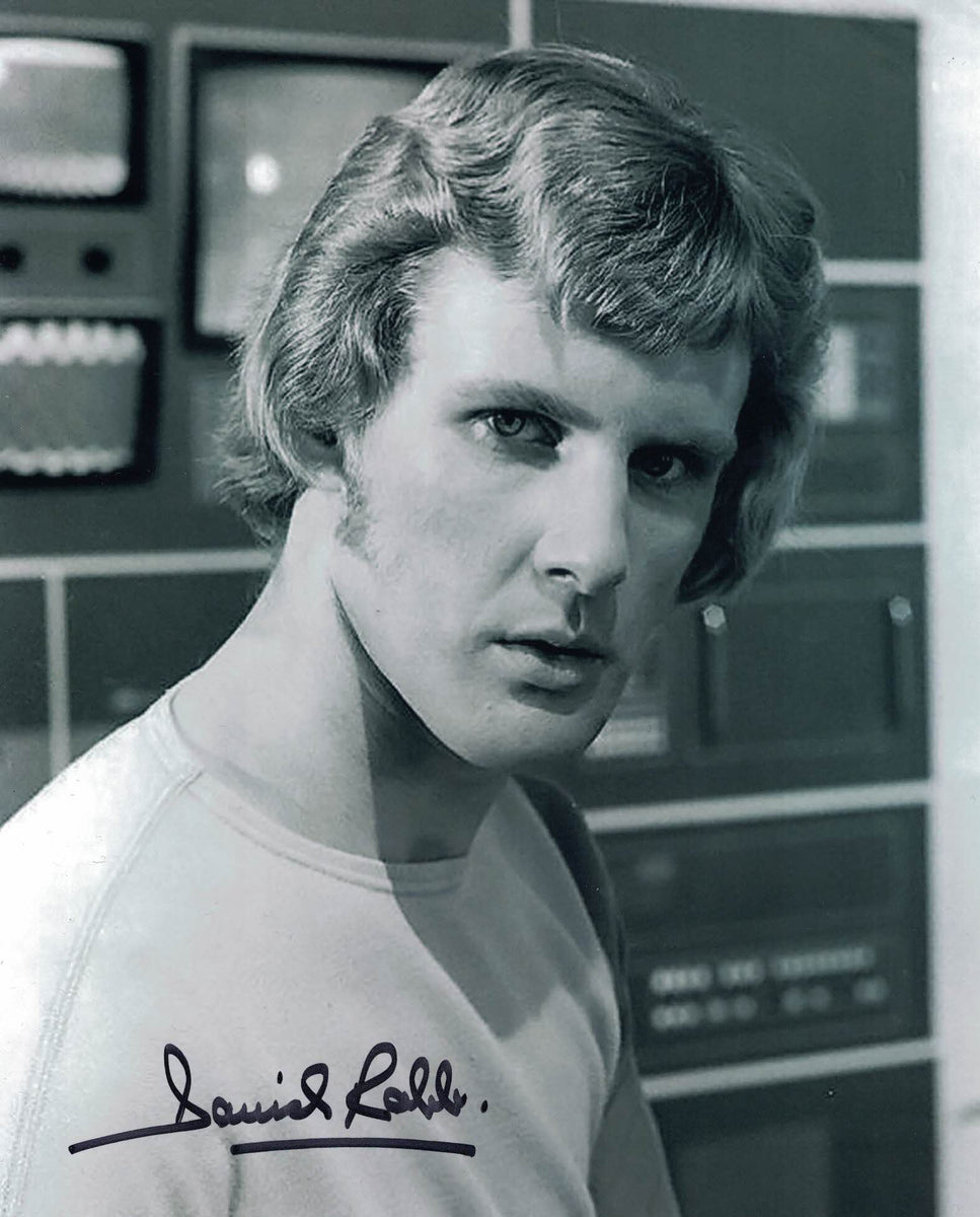 DAVID ROBB -Main Mission Operative - Space 1999 - hand signed 10 x 8 p ...