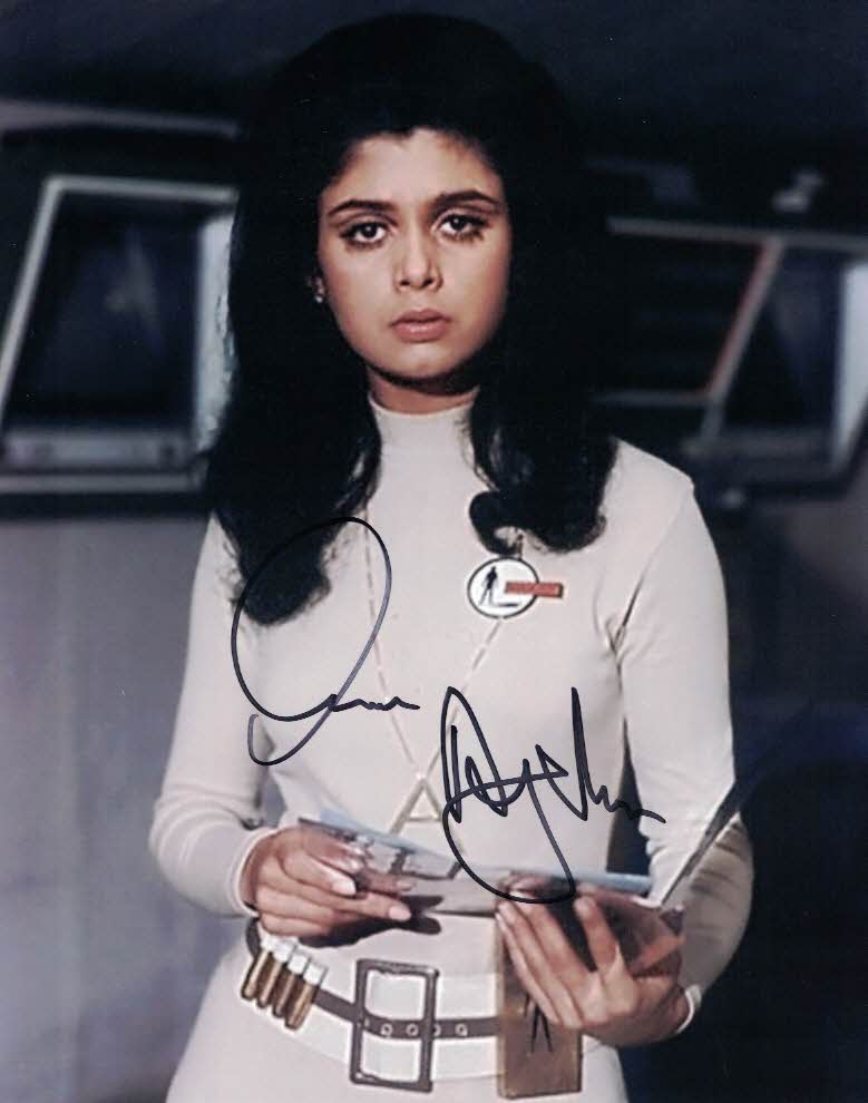 AYSHEA BROUGH - shadow operative in UFO hand signed 10 x 8 photo ...