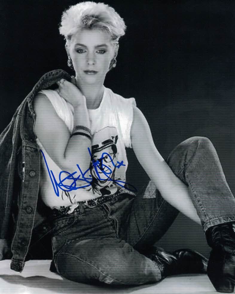 LESLIE ASH - Steph in Quadrophenia/ Fred in CATS EYES - hand signed 10 ...